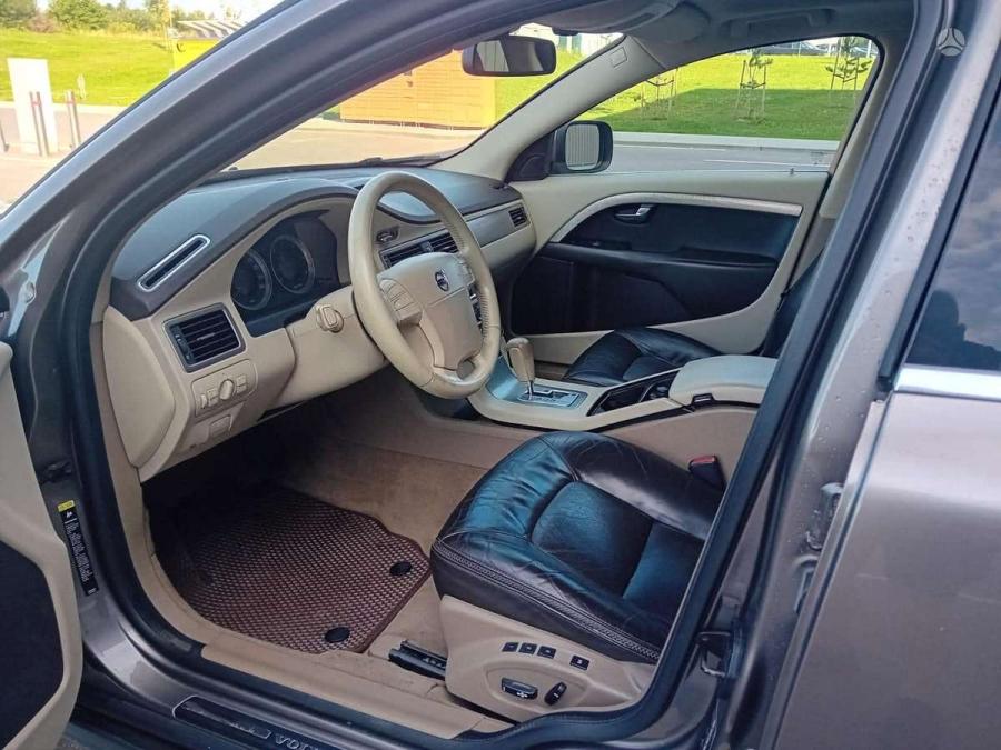 Brūns Volvo XC70 2008 Viļņa, ar dzinēja tilpumu 2.40 L un nobraukumu 326 tūkst. km par 5500 €, foto 6 vietnē AUTOMOTO.COM.LV