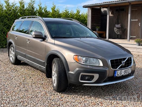 Brūns Volvo XC70 2008 Rīga, ar dzinēja tilpumu 2.40 L un nobraukumu 0 tūkst. km par 3500 €, foto 1 vietnē AUTOMOTO.COM.LV