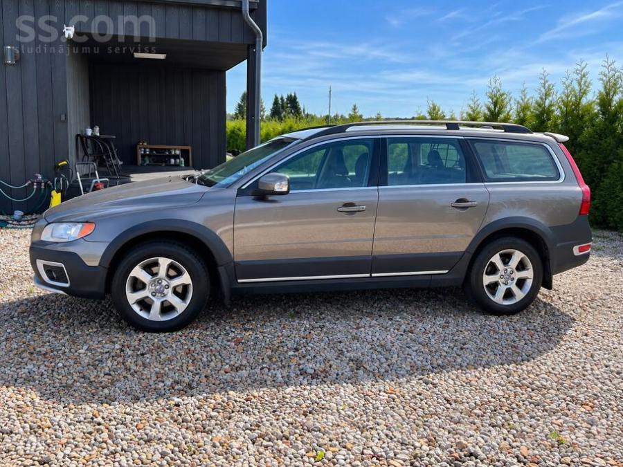 Brown Volvo XC70 2008 in Riga, with an engine capacity of 2.40 L and mileage of 0 thousand km for 3500 €, photo 4 on AUTOMOTO.COM.LV