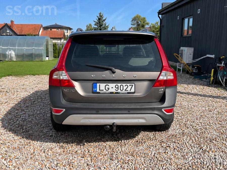 Brown Volvo XC70 2008 in Riga, with an engine capacity of 2.40 L and mileage of 0 thousand km for 3500 €, photo 6 on AUTOMOTO.COM.LV
