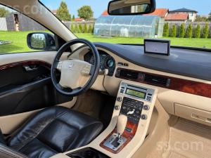 Brown Volvo XC70 2008 in Riga, with an engine capacity of 2.40 L and mileage of 0 thousand km for 3500 €, photo 7 on AUTOMOTO.COM.LV