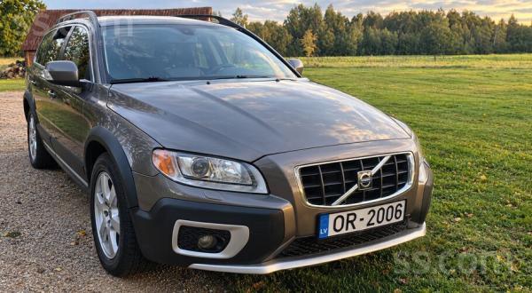 Brūns Volvo XC70 2008 Balvi, ar dzinēja tilpumu 2.40 L un nobraukumu 390 tūkst. km par 4850 €, foto 1 vietnē AUTOMOTO.COM.LV