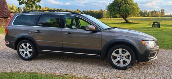 Brūns Volvo XC70 2008 Balvi, ar dzinēja tilpumu 2.40 L un nobraukumu 390 tūkst. km par 4850 €, foto 4 vietnē AUTOMOTO.COM.LV