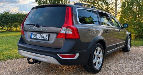 Brūns Volvo XC70 2008 Balvi, ar dzinēja tilpumu 2.40 L un nobraukumu 390 tūkst. km par 4850 €, foto 5 vietnē AUTOMOTO.COM.LV