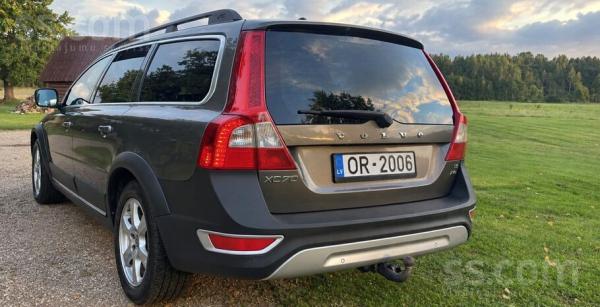 Brūns Volvo XC70 2008 Balvi, ar dzinēja tilpumu 2.40 L un nobraukumu 390 tūkst. km par 4850 €, foto 7 vietnē AUTOMOTO.COM.LV