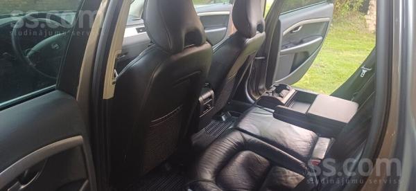 Brūns Volvo XC70 2008 Balvi, ar dzinēja tilpumu 2.40 L un nobraukumu 390 tūkst. km par 4850 €, foto 10 vietnē AUTOMOTO.COM.LV