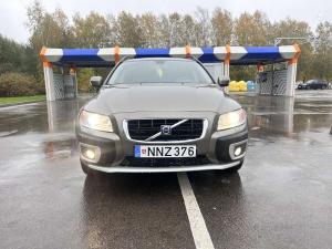 Brūns Volvo XC70 2008 Šalčininkai, ar dzinēja tilpumu 2.40 L un nobraukumu 330 tūkst. km par 5800 €, foto 1 vietnē AUTOMOTO.COM.LV