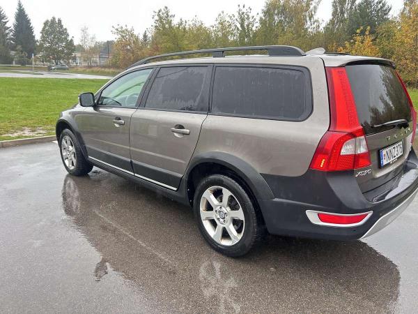 Brūns Volvo XC70 2008 Šalčininkai, ar dzinēja tilpumu 2.40 L un nobraukumu 330 tūkst. km par 5800 €, foto 6 vietnē AUTOMOTO.COM.LV