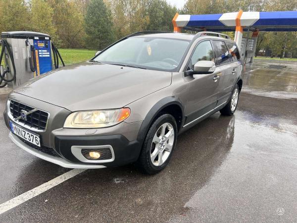 Brūns Volvo XC70 2008 Šalčininkai, ar dzinēja tilpumu 2.40 L un nobraukumu 330 tūkst. km par 5800 €, foto 9 vietnē AUTOMOTO.COM.LV