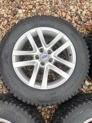 Brūns Volvo XC70 2008 Šalčininkai, ar dzinēja tilpumu 2.40 L un nobraukumu 330 tūkst. km par 5800 €, foto 22 vietnē AUTOMOTO.COM.LV