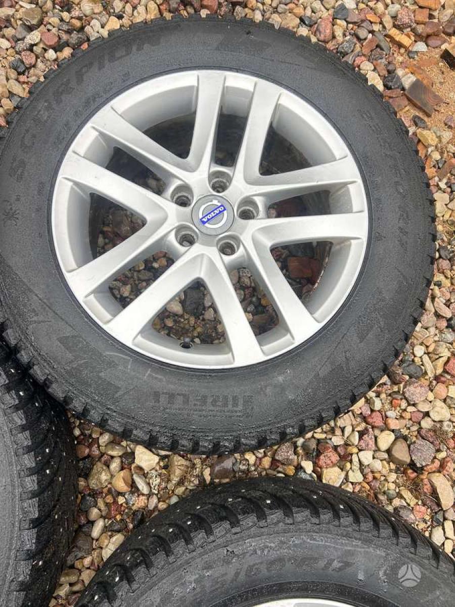Brūns Volvo XC70 2008 Šalčininkai, ar dzinēja tilpumu 2.40 L un nobraukumu 330 tūkst. km par 5800 €, foto 23 vietnē AUTOMOTO.COM.LV