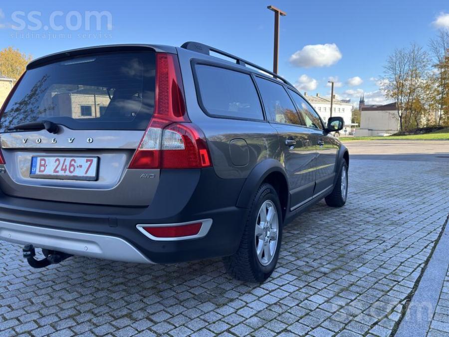Brown Volvo XC70 2008 in Rezekne, with an engine capacity of 2.40 L and mileage of 0 thousand km for 6500 €, photo 6 on AUTOMOTO.COM.LV