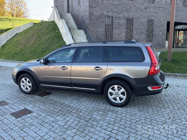 Brūns Volvo XC70 2008 Rēzekne, ar dzinēja tilpumu 2.40 L un nobraukumu 0 tūkst. km par 6500 €, foto 9 vietnē AUTOMOTO.COM.LV