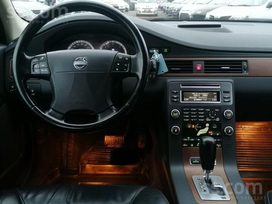 Brūns Volvo XC70 2009 Valmiera, ar dzinēja tilpumu 2.40 L un nobraukumu 323 tūkst. km par 6650 €, foto 12 vietnē AUTOMOTO.COM.LV