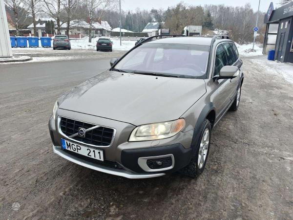 Brūns Volvo XC70 2009 Prienai, ar dzinēja tilpumu 2.40 L un nobraukumu 350 tūkst. km par 4650 €, foto 2 vietnē AUTOMOTO.COM.LV