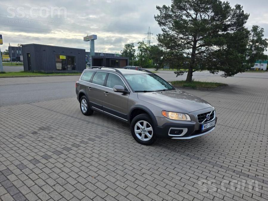Brūns Volvo XC70 2009 Rīga, ar dzinēja tilpumu 2.40 L un nobraukumu 324 tūkst. km par 3950 €, foto 3 vietnē AUTOMOTO.COM.LV