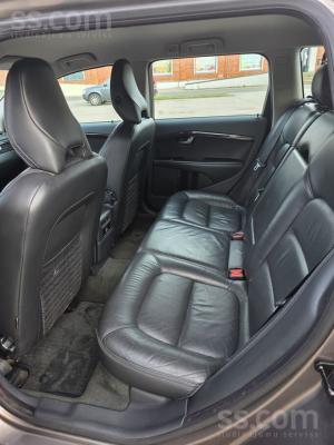 Brūns Volvo XC70 2009 Rīga, ar dzinēja tilpumu 2.40 L un nobraukumu 324 tūkst. km par 3950 €, foto 12 vietnē AUTOMOTO.COM.LV