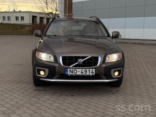 Brūns Volvo XC70 2009 Dobele, ar dzinēja tilpumu 2.40 L un nobraukumu 326 tūkst. km par 6500 €, foto 2 vietnē AUTOMOTO.COM.LV