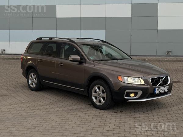 Brown Volvo XC70 2009 in Dobele, with an engine capacity of 2.40 L and mileage of 326 thousand km for 6500 €, photo 1 on AUTOMOTO.COM.LV