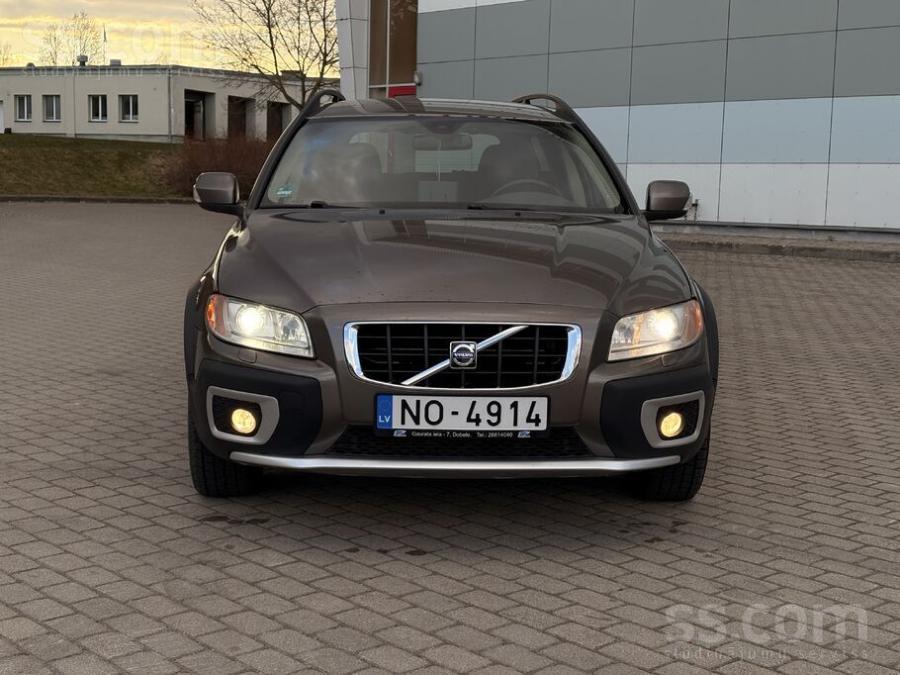 Brūns Volvo XC70 2009 Dobele, ar dzinēja tilpumu 2.40 L un nobraukumu 326 tūkst. km par 6500 €, foto 3 vietnē AUTOMOTO.COM.LV