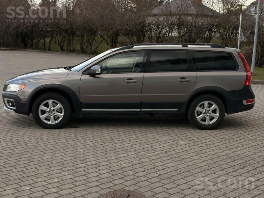 Brūns Volvo XC70 2009 Dobele, ar dzinēja tilpumu 2.40 L un nobraukumu 326 tūkst. km par 6500 €, foto 5 vietnē AUTOMOTO.COM.LV