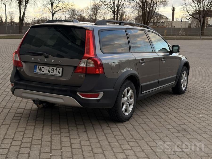 Brūns Volvo XC70 2009 Dobele, ar dzinēja tilpumu 2.40 L un nobraukumu 326 tūkst. km par 6500 €, foto 6 vietnē AUTOMOTO.COM.LV