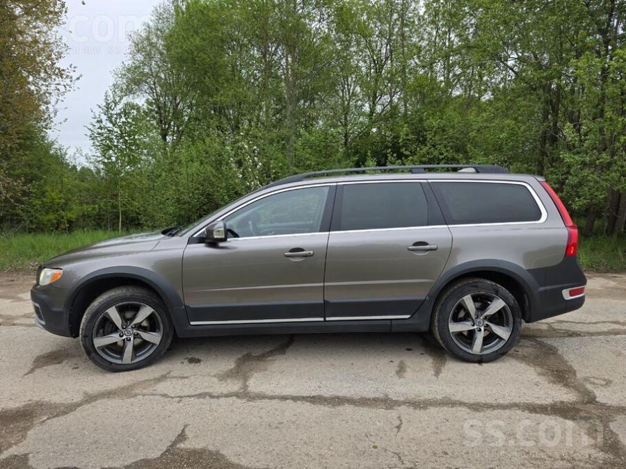 Brūns Volvo XC70 2009 Tukums, ar dzinēja tilpumu 2.40 L un nobraukumu 305 tūkst. km par 6000 €, foto 3 vietnē AUTOMOTO.COM.LV