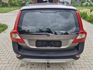 Brown Volvo XC70 2009 in Vilnius, with an engine capacity of 2.40 L and mileage of 281 thousand km for 6950 €, photo 4 on AUTOMOTO.COM.LV