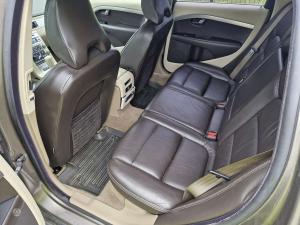 Brown Volvo XC70 2009 in Vilnius, with an engine capacity of 2.40 L and mileage of 281 thousand km for 6950 €, photo 10 on AUTOMOTO.COM.LV