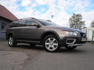 Brown Volvo XC70 2009 in Riga, with an engine capacity of 2.40 L and mileage of 240 thousand km for 8750 €, photo  on AUTOMOTO.COM.LV