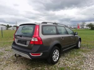 Brown Volvo XC70 2009 in Saldus, with an engine capacity of 2.40 L and mileage of 261 thousand km for 7900 €, photo 3 on AUTOMOTO.COM.LV