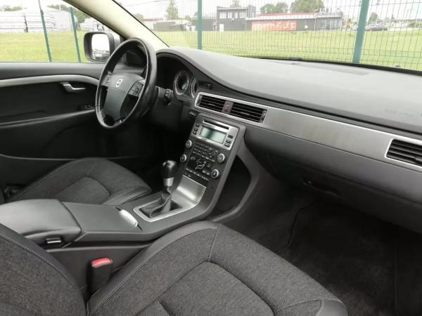 Brūns Volvo XC70 2009 Saldus, ar dzinēja tilpumu 2.40 L un nobraukumu 261 tūkst. km par 7900 €, foto 7 vietnē AUTOMOTO.COM.LV