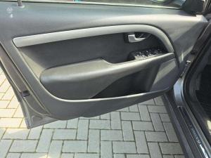 Brūns Volvo XC70 2009 Viļņa, ar dzinēja tilpumu 2.40 L un nobraukumu 356 tūkst. km par 6500 €, foto 19 vietnē AUTOMOTO.COM.LV