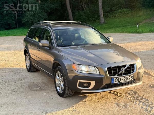 Brūns Volvo XC70 2009 Rīga, ar dzinēja tilpumu 2.40 L un nobraukumu 355 tūkst. km par 4840 €, foto 3 vietnē AUTOMOTO.COM.LV