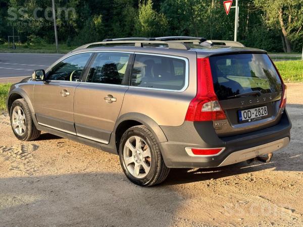 Brūns Volvo XC70 2009 Rīga, ar dzinēja tilpumu 2.40 L un nobraukumu 355 tūkst. km par 4840 €, foto 5 vietnē AUTOMOTO.COM.LV