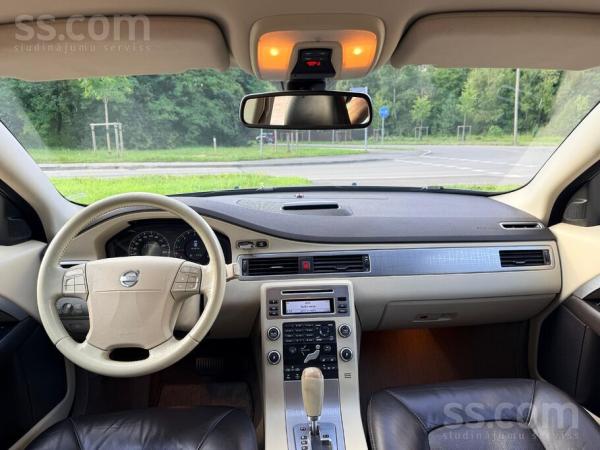 Brūns Volvo XC70 2009 Rīga, ar dzinēja tilpumu 2.40 L un nobraukumu 355 tūkst. km par 4840 €, foto 9 vietnē AUTOMOTO.COM.LV