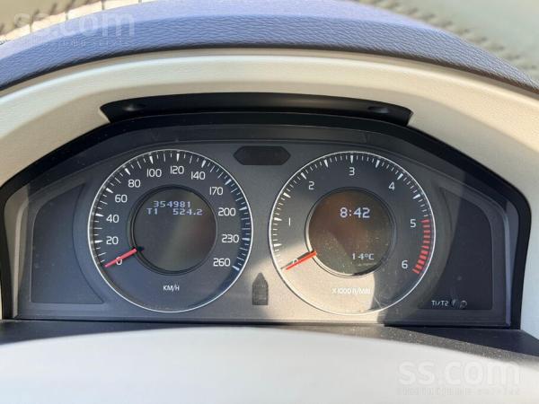 Brūns Volvo XC70 2009 Rīga, ar dzinēja tilpumu 2.40 L un nobraukumu 355 tūkst. km par 4840 €, foto 10 vietnē AUTOMOTO.COM.LV