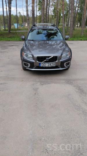 Brown Volvo XC70 2009 in Jurmala, with an engine capacity of 2.40 L and mileage of 355 thousand km for 4900 €, photo 4 on AUTOMOTO.COM.LV