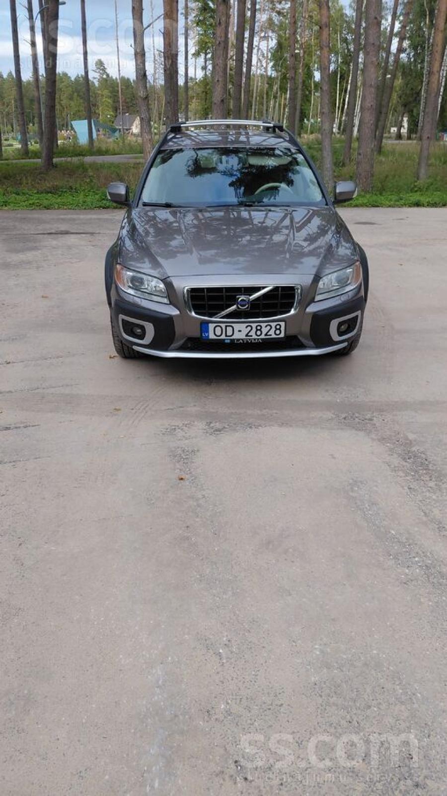 Brown Volvo XC70 2009 in Jurmala, with an engine capacity of 2.40 L and mileage of 355 thousand km for 4900 €, photo 4 on AUTOMOTO.COM.LV