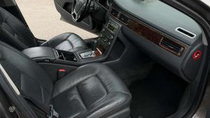Brūns Volvo XC70 2009 Ukmergė, ar dzinēja tilpumu 2.40 L un nobraukumu 322 tūkst. km par 5550 €, foto 10 vietnē AUTOMOTO.COM.LV