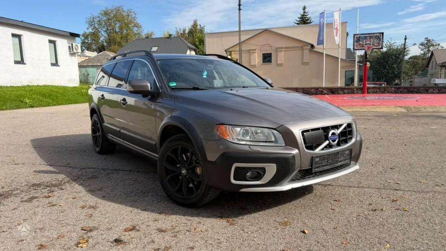 Brūns Volvo XC70 2009 Ukmergė, ar dzinēja tilpumu 2.40 L un nobraukumu 322 tūkst. km par 5550 €, foto 17 vietnē AUTOMOTO.COM.LV