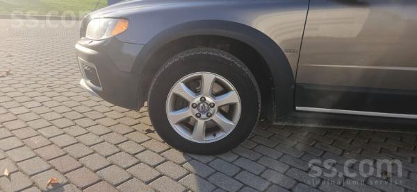 Brūns Volvo XC70 2009 Dobele, ar dzinēja tilpumu 2.40 L un nobraukumu 330 tūkst. km par 5500 €, foto 5 vietnē AUTOMOTO.COM.LV