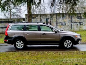 Brūns Volvo XC70 2010 Rīga, ar dzinēja tilpumu 2.40 L un nobraukumu 350 tūkst. km par 6350 €, foto 12 vietnē AUTOMOTO.COM.LV