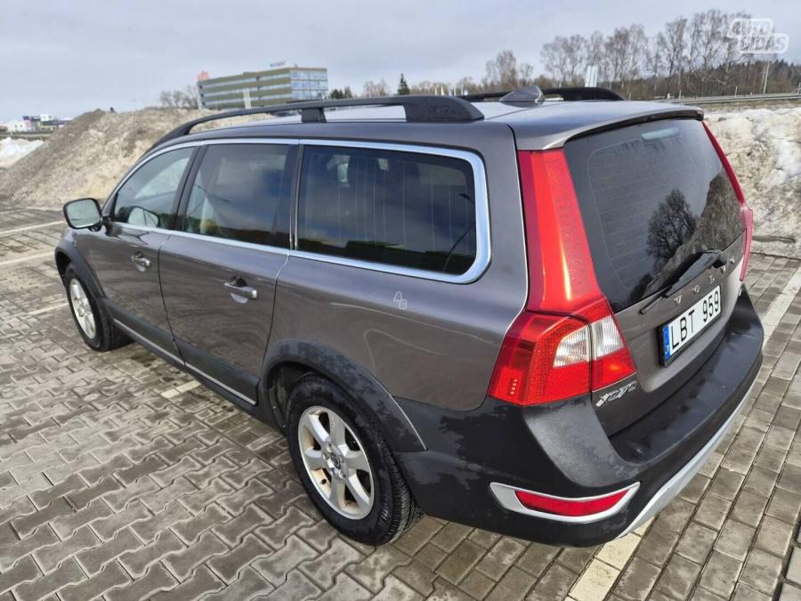 Brūns Volvo XC70 2010 Viļņa, ar dzinēja tilpumu 3.20 L un nobraukumu 341 tūkst. km par 5900 €, foto 4 vietnē AUTOMOTO.COM.LV