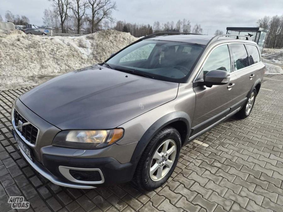 Brown Volvo XC70 2010 in Vilnius, with an engine capacity of 3.20 L and mileage of 341 thousand km for 5900 €, photo 1 on AUTOMOTO.COM.LV