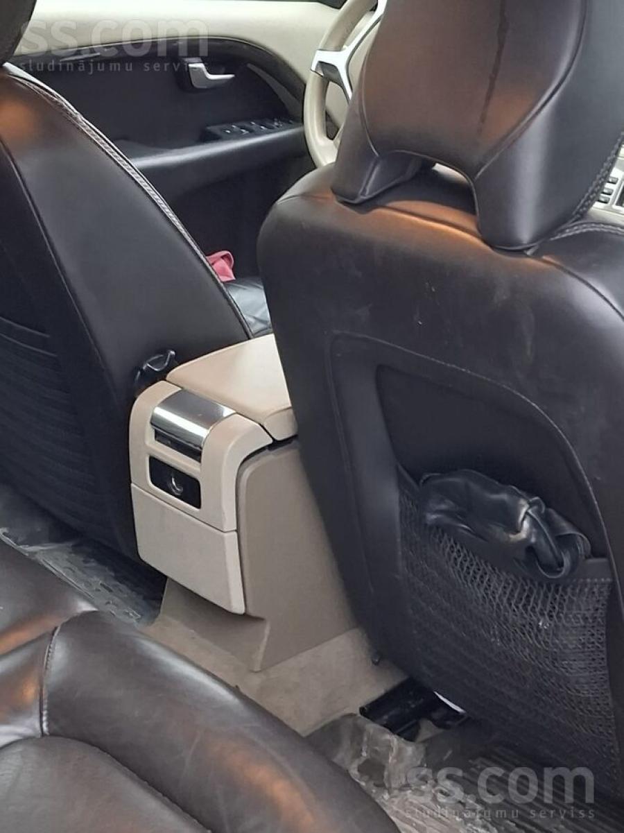 Brūns Volvo XC70 2010 Jūrmala, ar dzinēja tilpumu 2.00 L un nobraukumu 267 tūkst. km par 6590 €, foto 6 vietnē AUTOMOTO.COM.LV