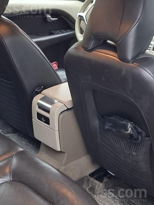Brūns Volvo XC70 2010 Jūrmala, ar dzinēja tilpumu 2.00 L un nobraukumu 269 tūkst. km par 6390 €, foto 5 vietnē AUTOMOTO.COM.LV
