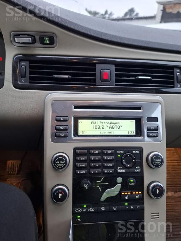 Brūns Volvo XC70 2010 Jūrmala, ar dzinēja tilpumu 2.00 L un nobraukumu 269 tūkst. km par 6390 €, foto 9 vietnē AUTOMOTO.COM.LV