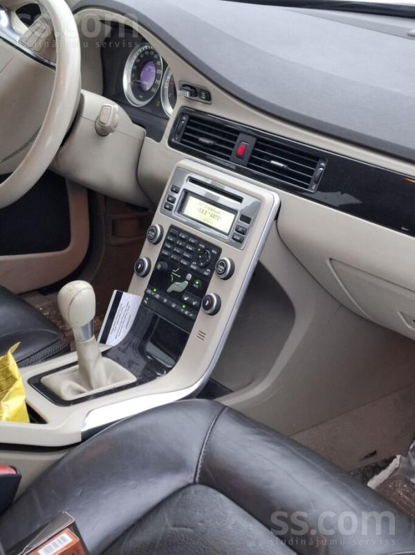 Brūns Volvo XC70 2010 Jūrmala, ar dzinēja tilpumu 2.00 L un nobraukumu 269 tūkst. km par 6390 €, foto 10 vietnē AUTOMOTO.COM.LV