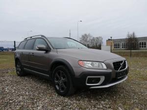 Brown Volvo XC70 2010 in Saldus, with an engine capacity of 2.40 L and mileage of 310 thousand km for 7300 €, photo 4 on AUTOMOTO.COM.LV